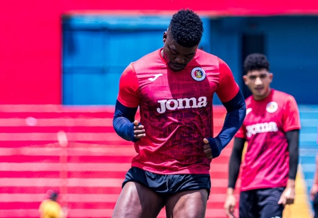 Félix Micolta quiere demostrar que tiene condiciones en el CD FAS