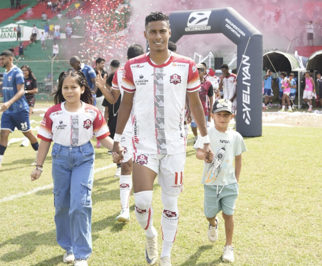¡Es para lo que alcanza! Emelec le arrancha un crack de la Segunda ...