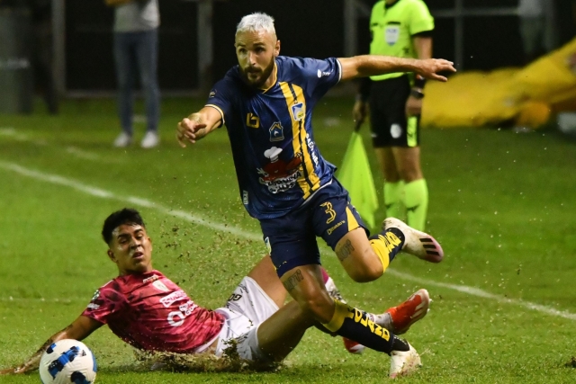 Delfín SC acordó la llegada de un nuevo extranjero para su defensa